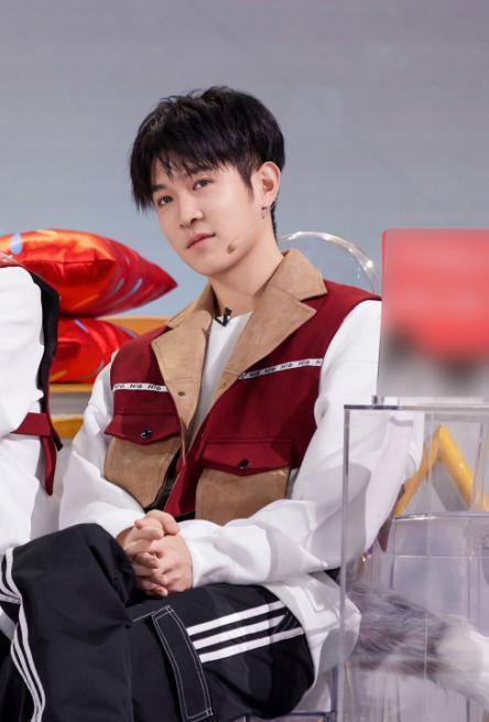 刘昊然、魏翔做客《你好，星期六》，上演好六版《唐探1900》 - 360娱乐，你开心就好