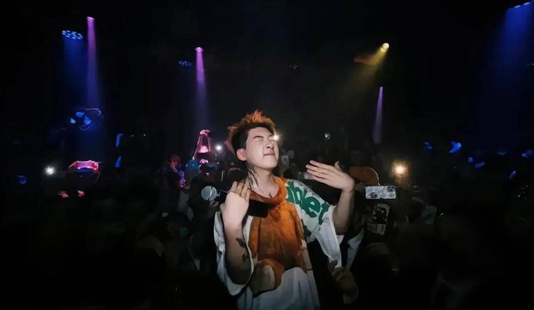 Capper南京巡演舞美惊艳，龙脊麦架成焦点！ - 360娱乐，你开心就好