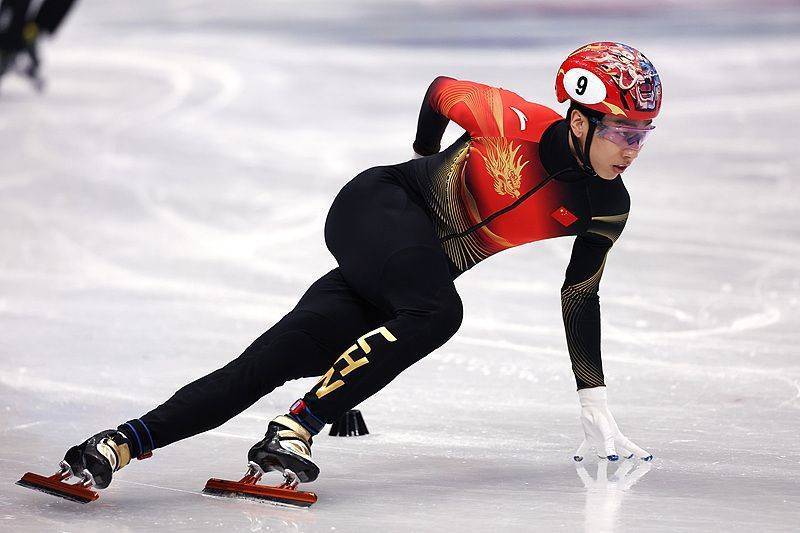 孙龙短道速滑夺银牌