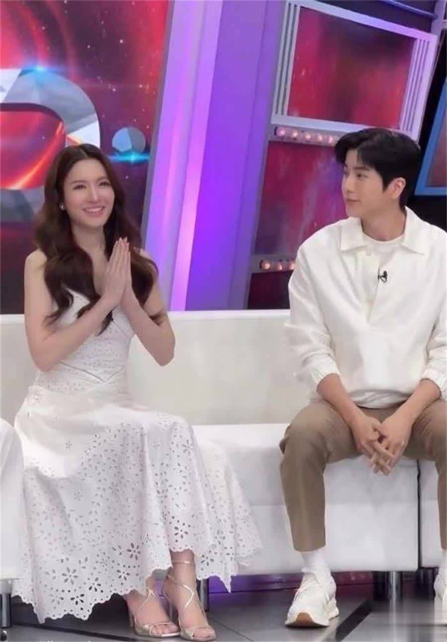 泰剧女神Aff与男友感情到关键期，谈拢结婚谈不拢当姐弟 - 360娱乐，你开心就好