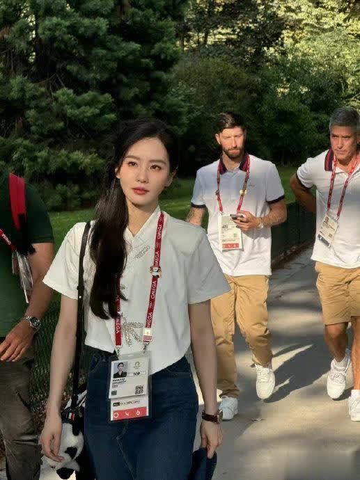 请速速把刘诗诗，这张奥运证件照放出来可以吗！ - 360娱乐，你开心就好