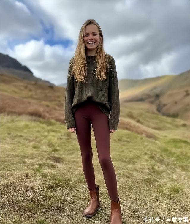 夏洛特公主越来越漂亮了！依偎在父亲肩头，笑颜如花简直翻版威廉 - 360娱乐，你开心就好